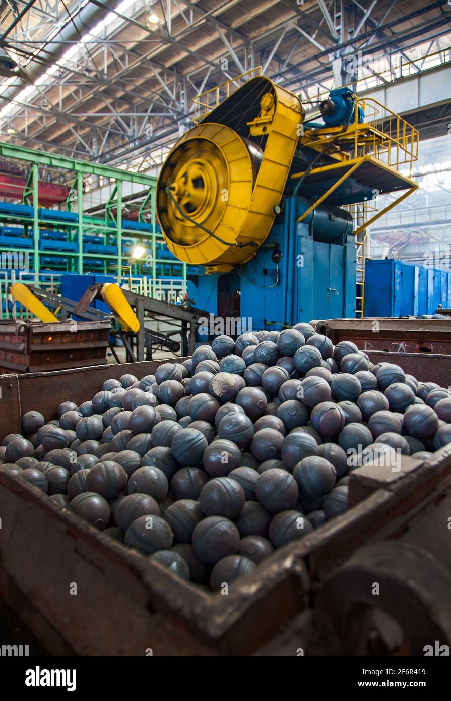 Machining center vintage hi-res stock photography and images - Alamy