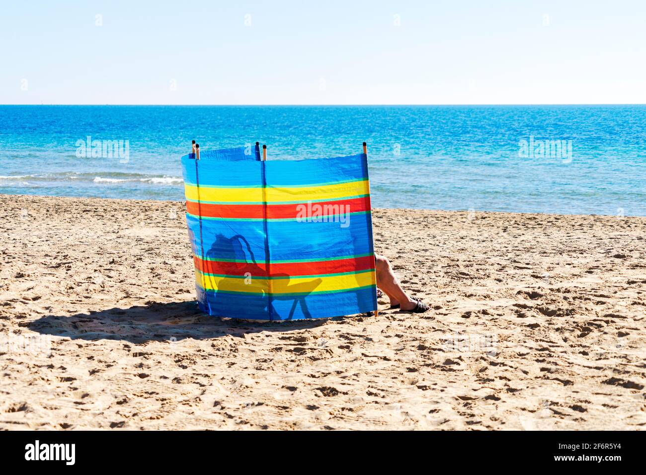Blue beach wind screen hi-res stock photography and images - Alamy
