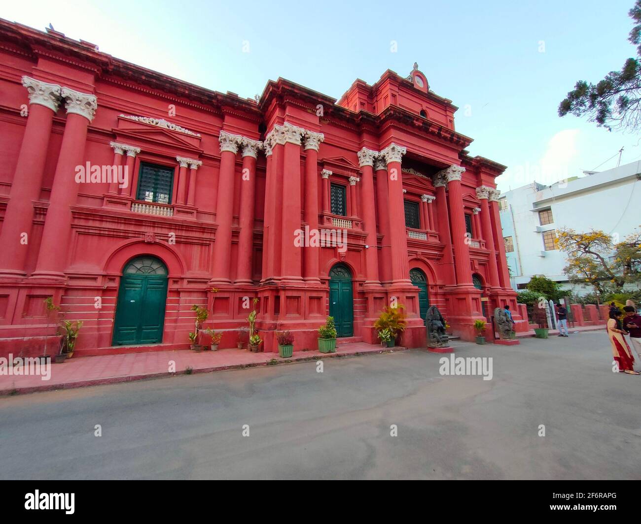 Central library cubbon park hi-res stock photography and images - Alamy