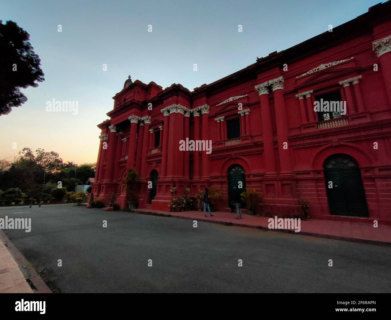 Central library cubbon park hi-res stock photography and images - Alamy