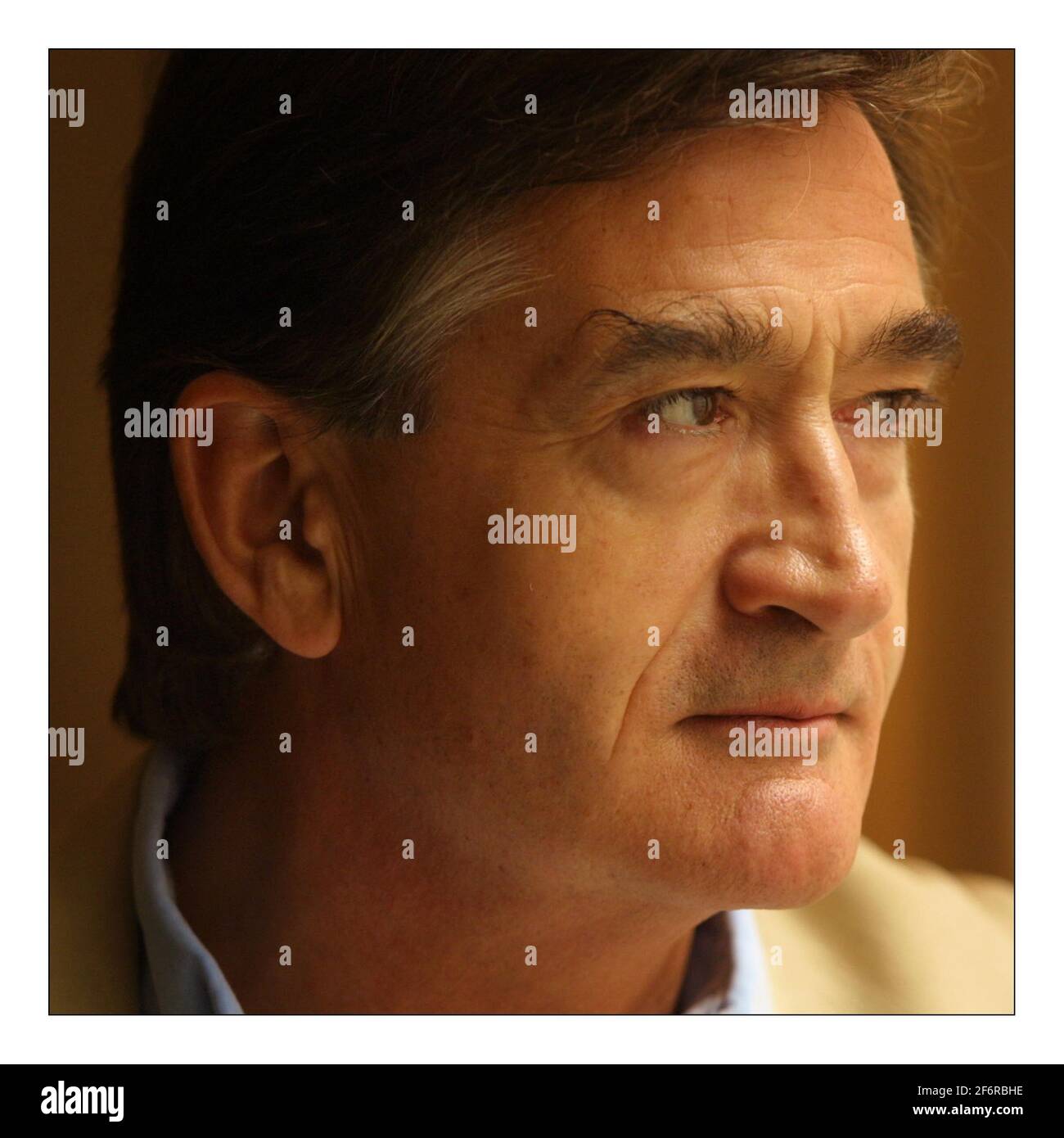 Anthony Beevor Author pic David Sandison 2/5/2002 Stock Photo - Alamy