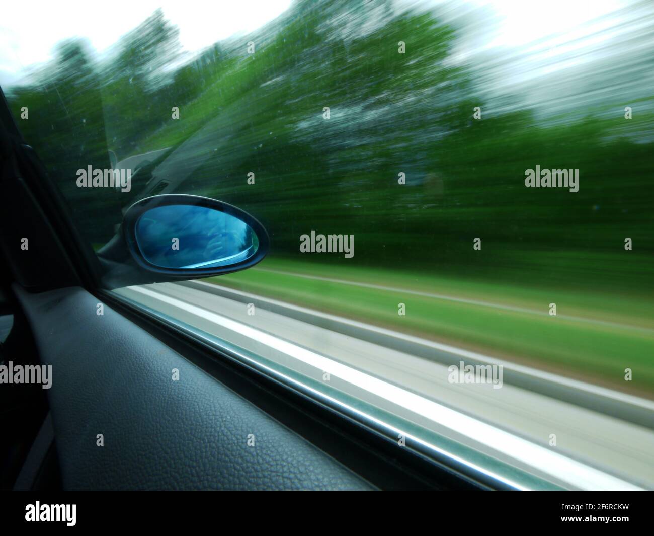 Mirror driveway hi-res stock photography and images - Alamy