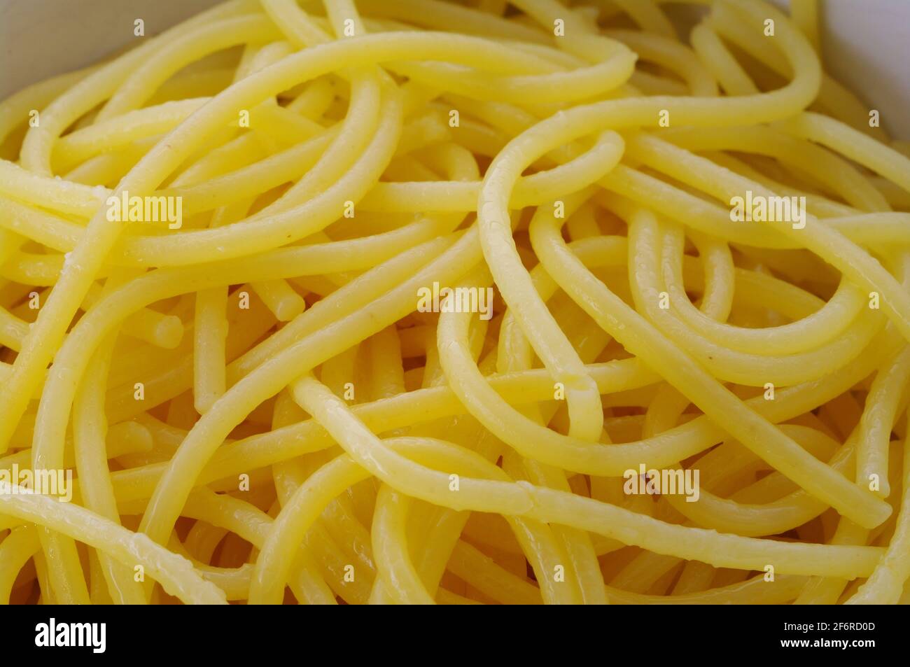 Over cooked spaghetti hi-res stock photography and images - Alamy