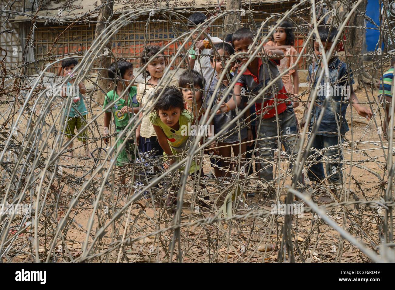 Refugee Camp Fencing Stock Photo - Alamy