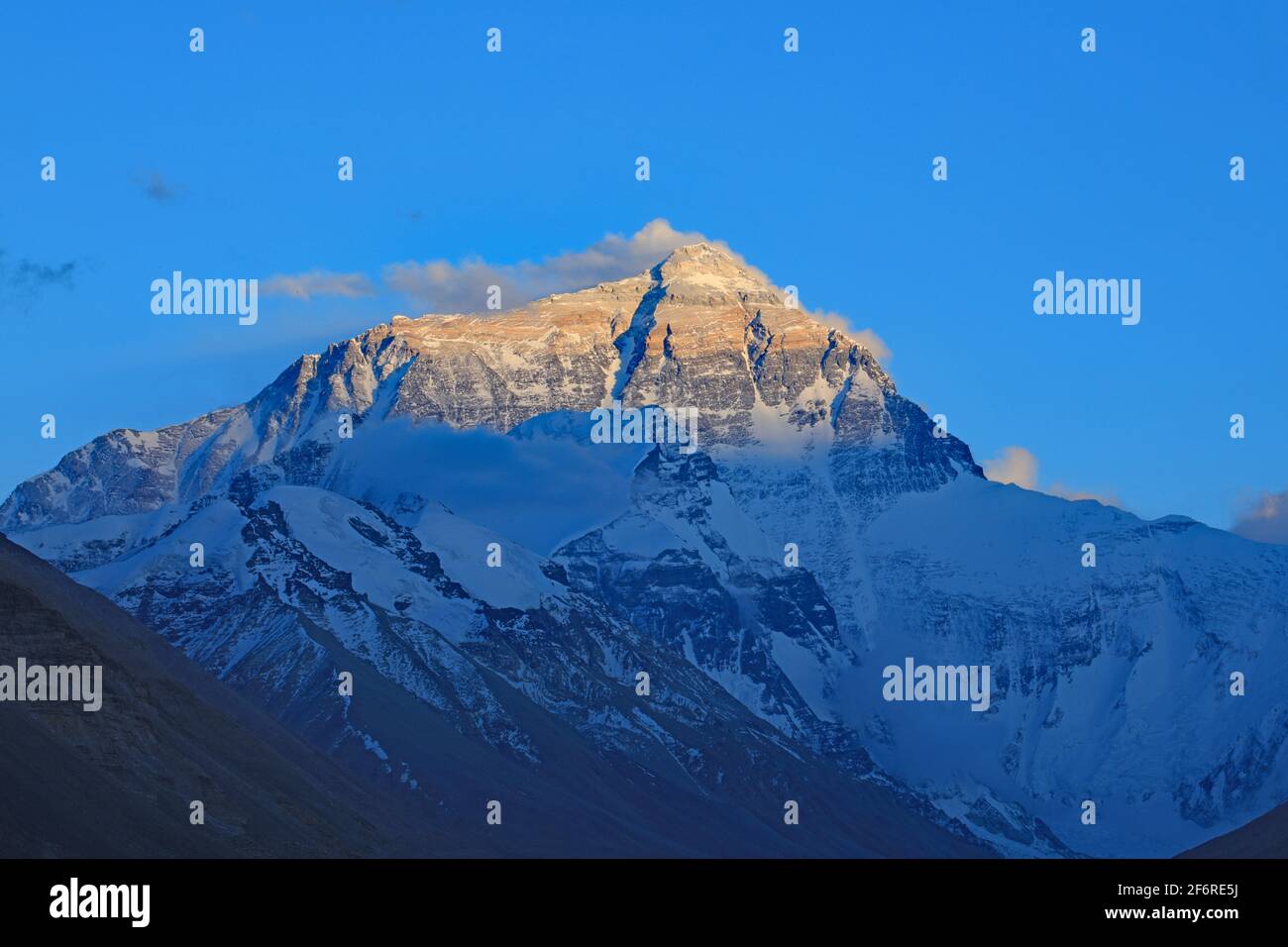 Everest monastery hi-res stock photography and images - Alamy