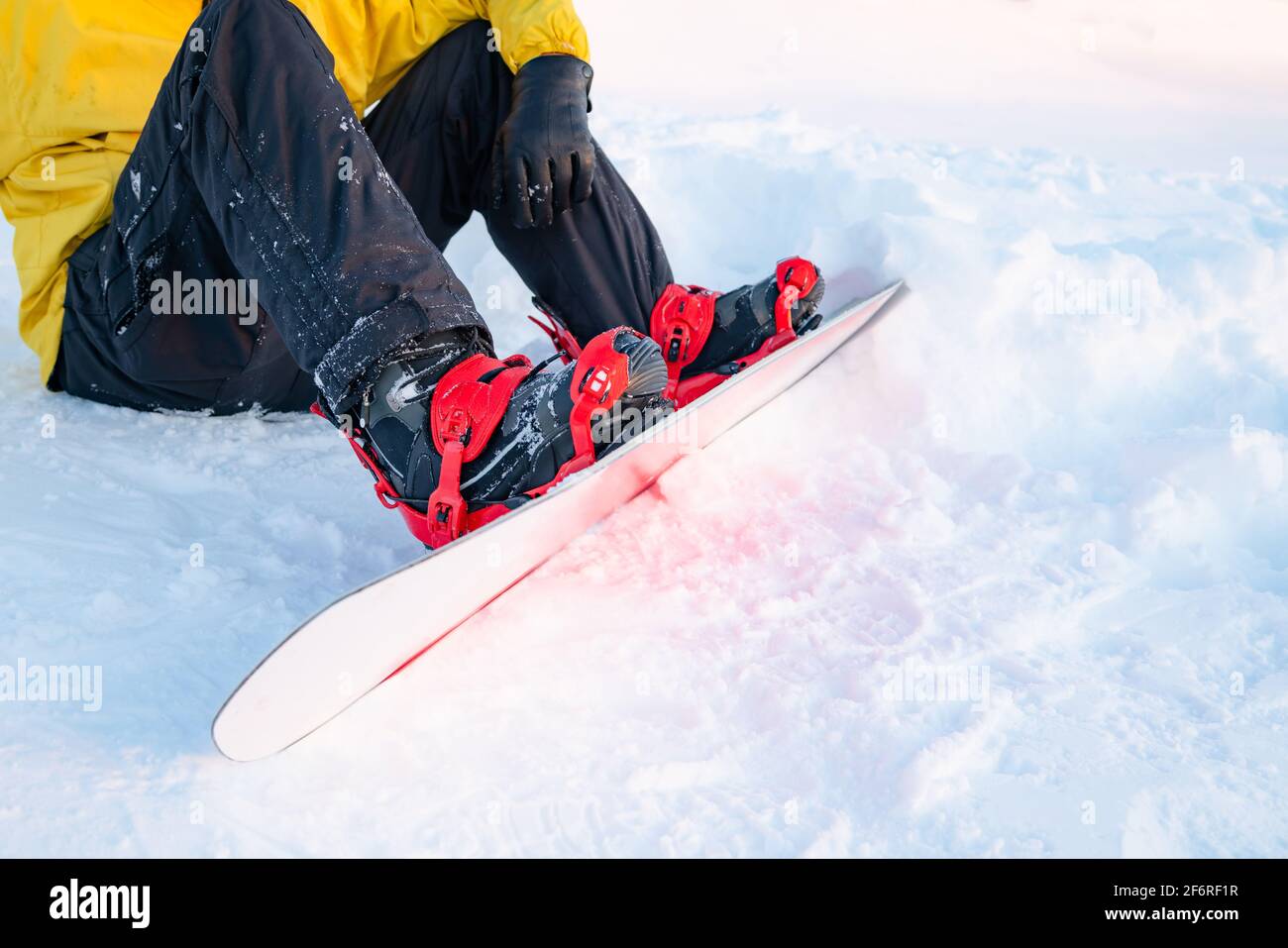 Snowboarder shoes hi-res stock photography and images - Alamy