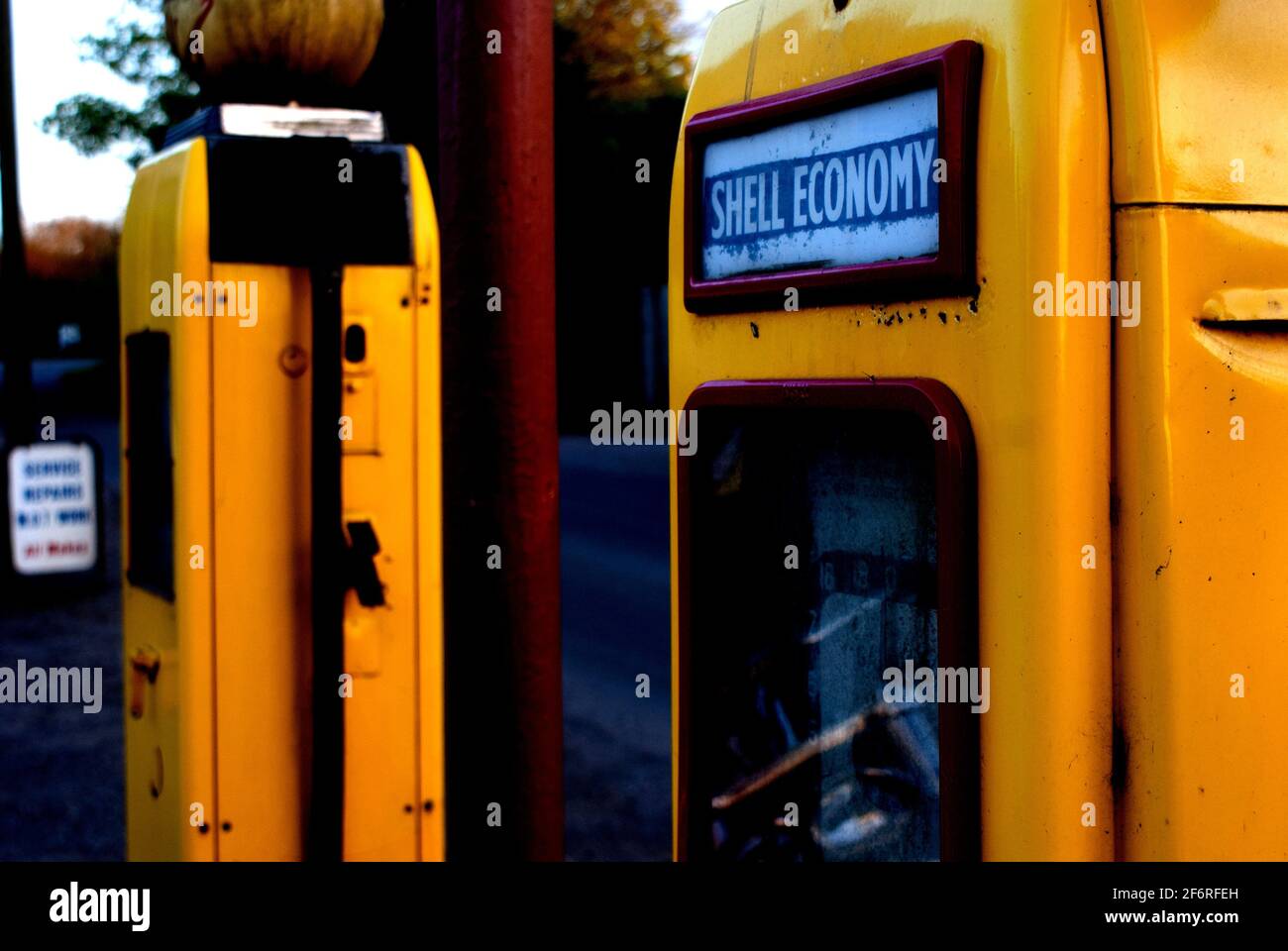 Sony style hi-res stock photography and images - Alamy