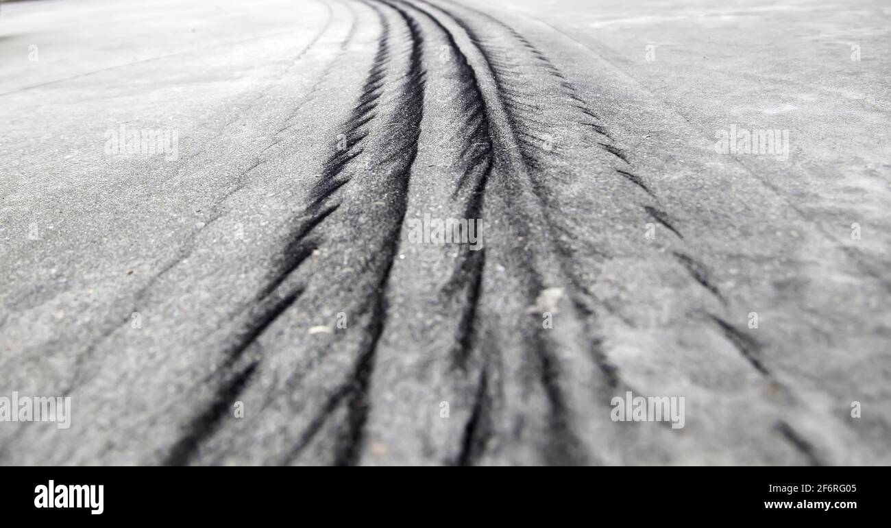 Skidding trail hi-res stock photography and images - Alamy