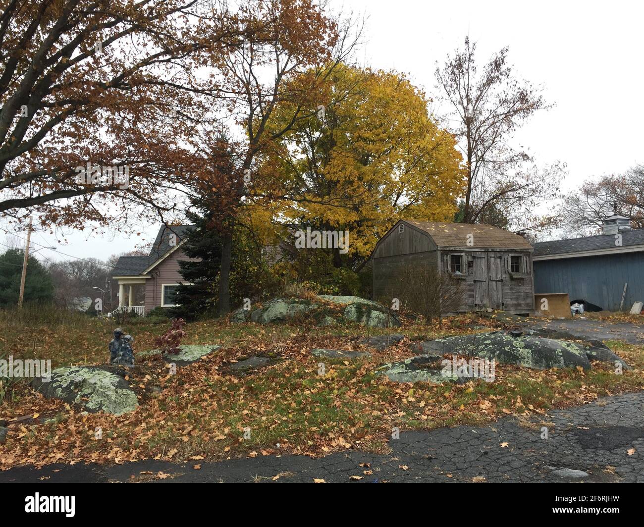 Old barm hi-res stock photography and images - Alamy