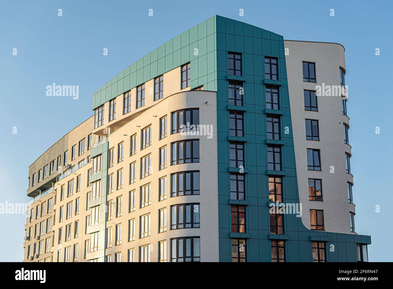 Loft apartment block hi-res stock photography and images - Alamy