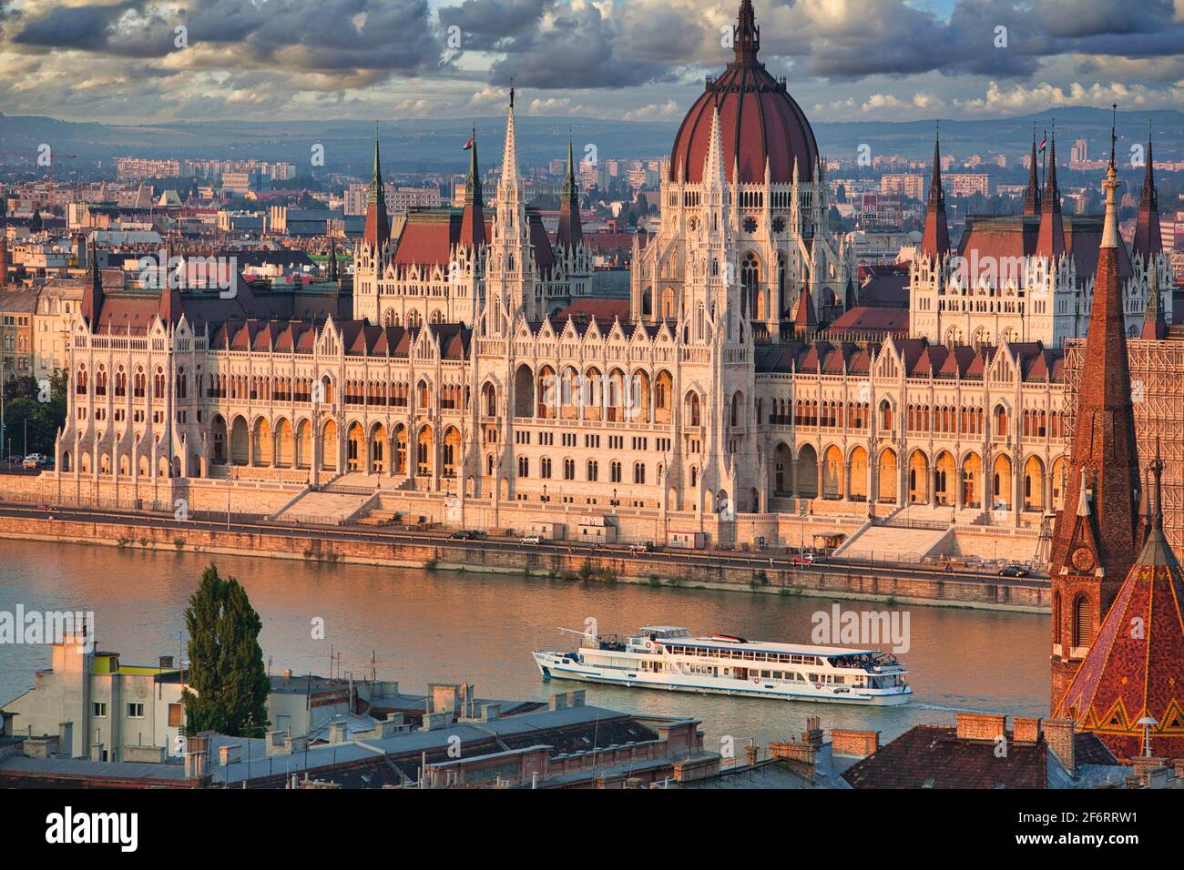 Parliament and Danube river, Budapest, Hungary, Europe Stock Photo - Alamy