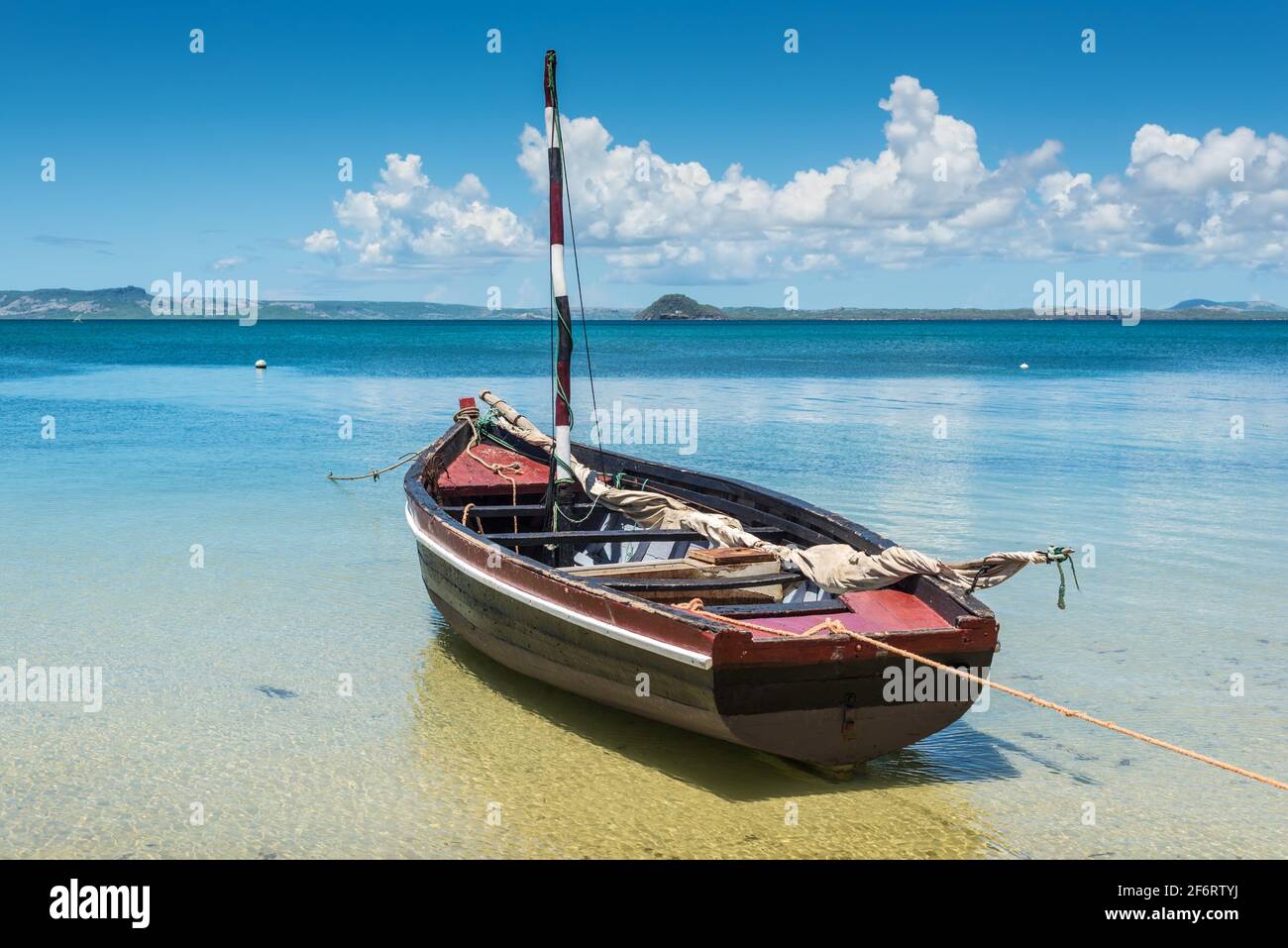 Madagascar fishing boat hi-res stock photography and images - Alamy