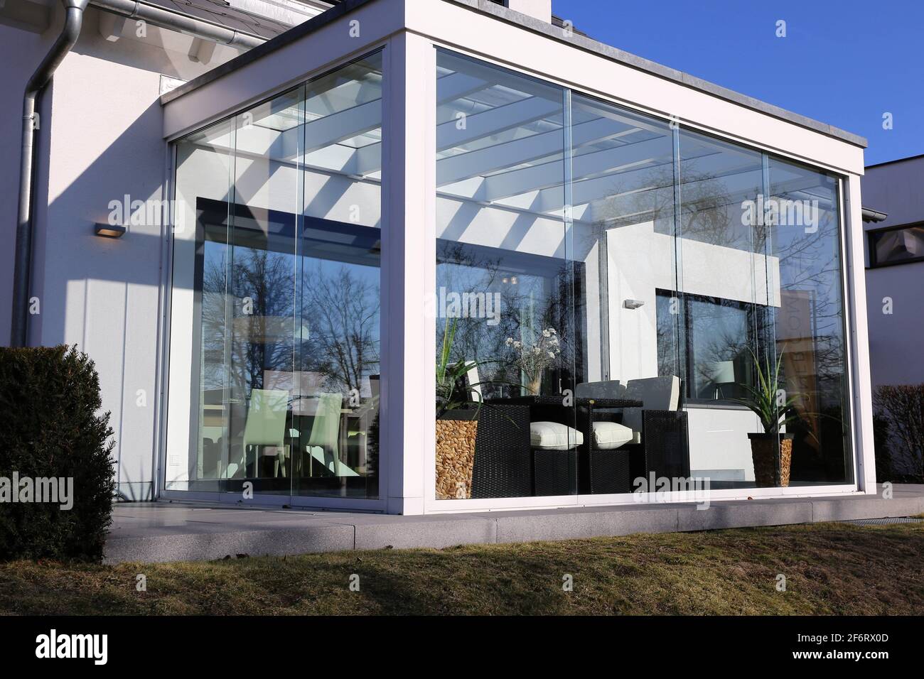 The winter garden hi-res stock photography and images - Alamy