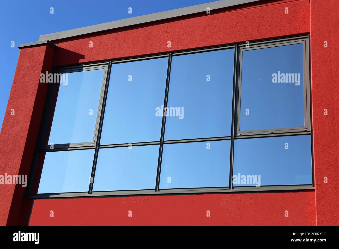 Large window frame hi-res stock photography and images - Alamy