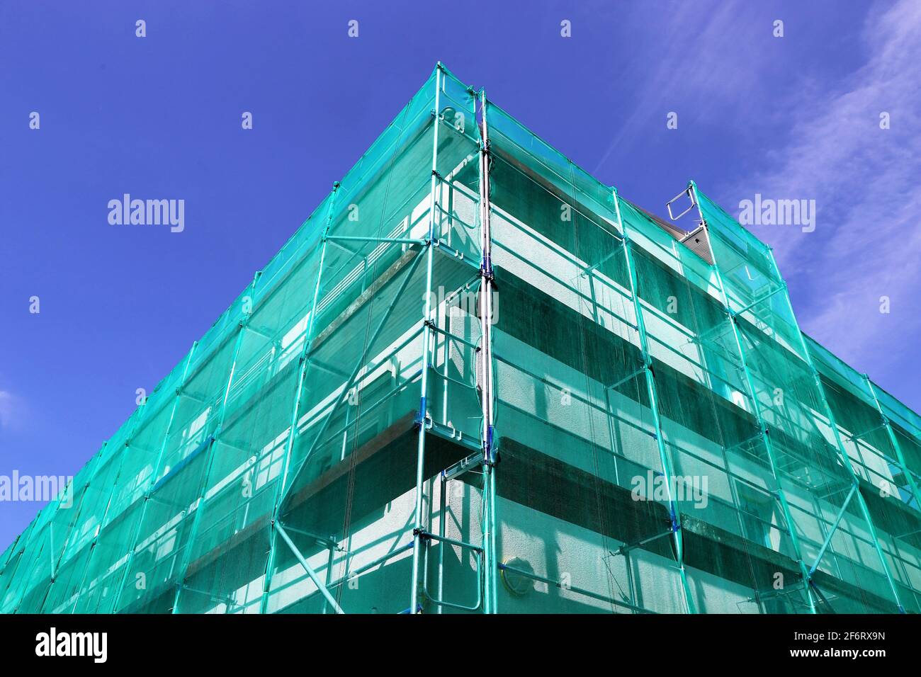 Scaffolded facade hi-res stock photography and images - Alamy