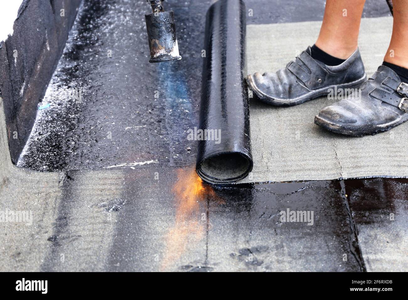 Waterproofing membrane hi-res stock photography and images - Alamy