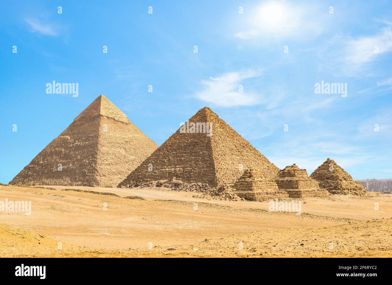 Egypt pyramids blue sky hi-res stock photography and images - Alamy