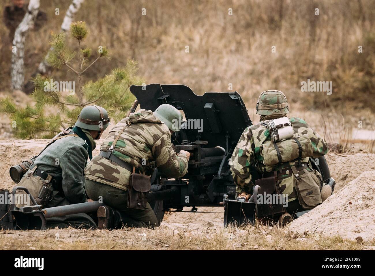 German soldier in a trench position hi-res stock photography and images ...