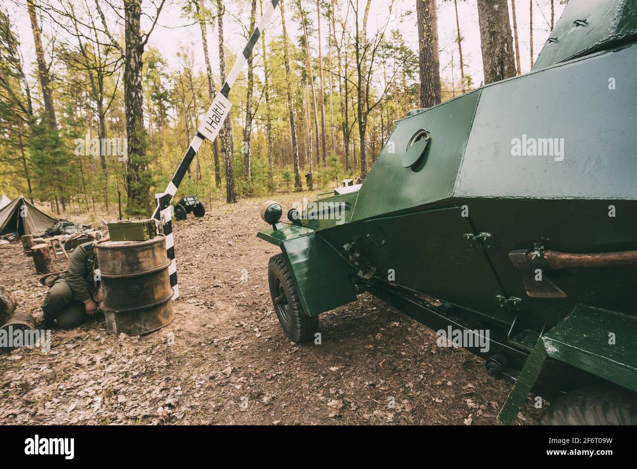 Checkpoint barrier road hi-res stock photography and images - Alamy