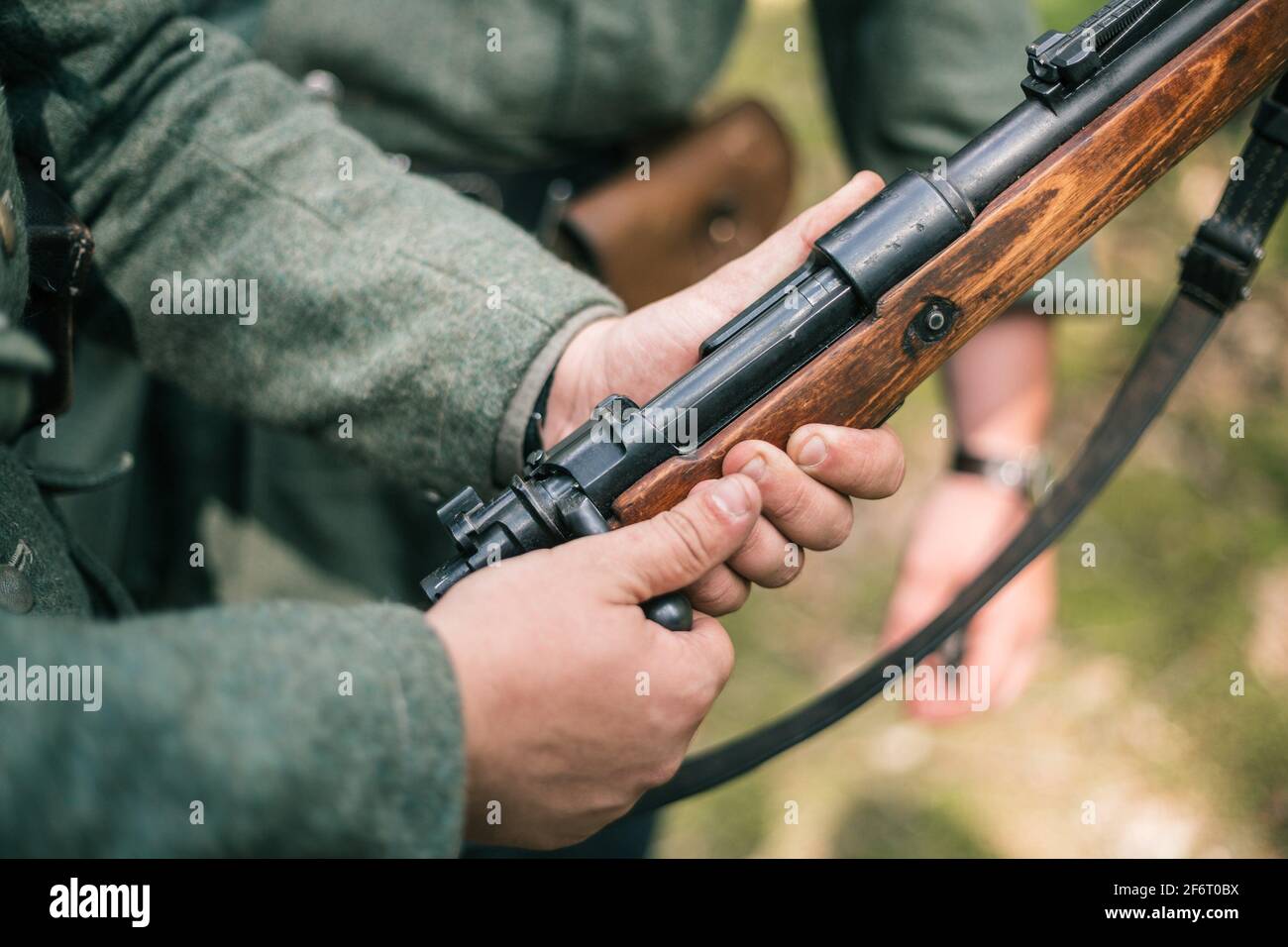 World war ii soldier gun hi-res stock photography and images - Alamy