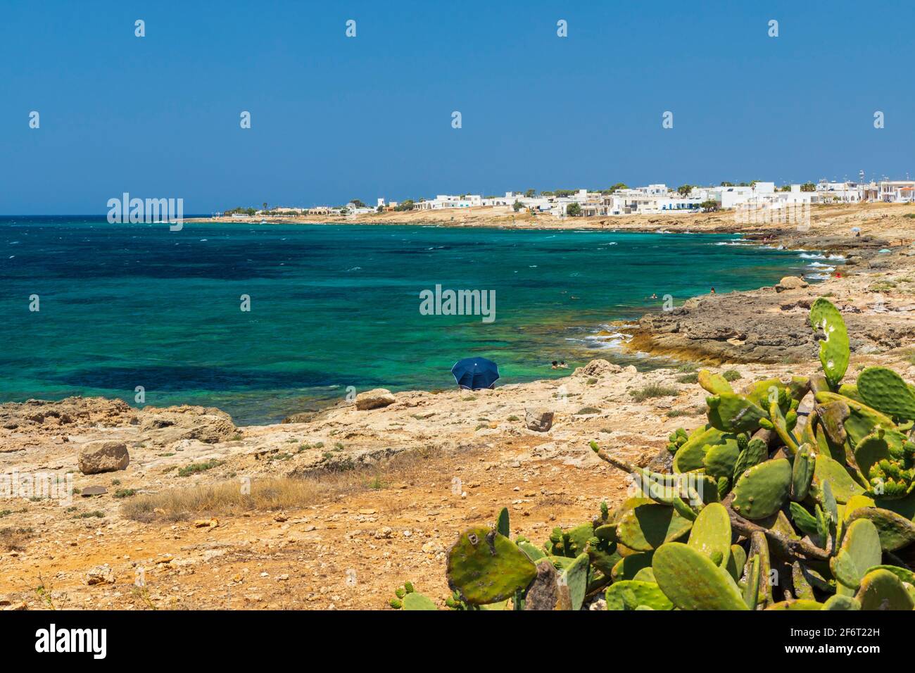 Apulia italy puglia beach hi-res stock photography and images - Alamy