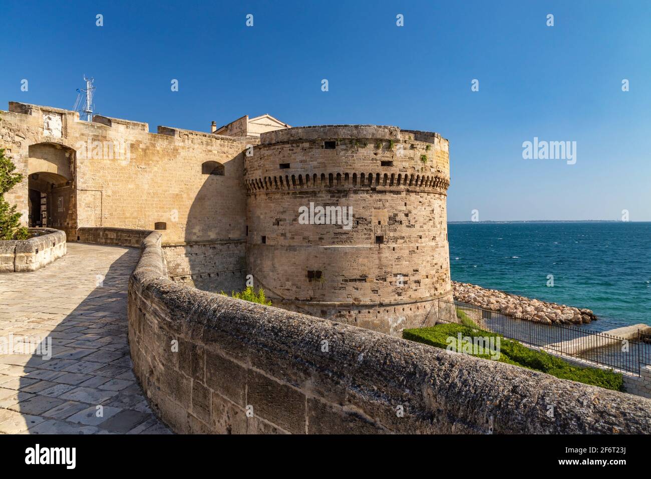 The old town of taranto hi-res stock photography and images - Alamy