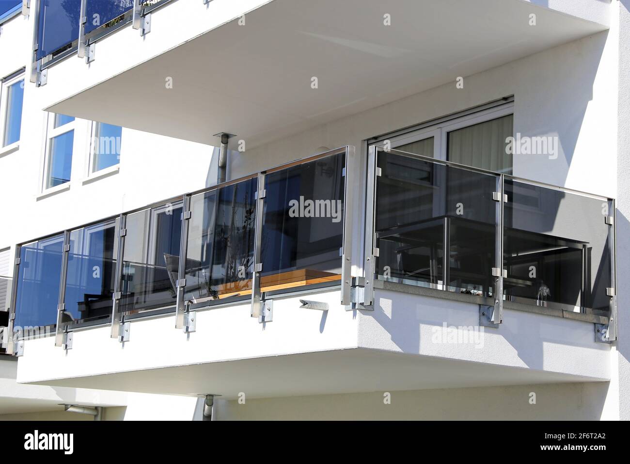 New balcony railing hi-res stock photography and images - Alamy