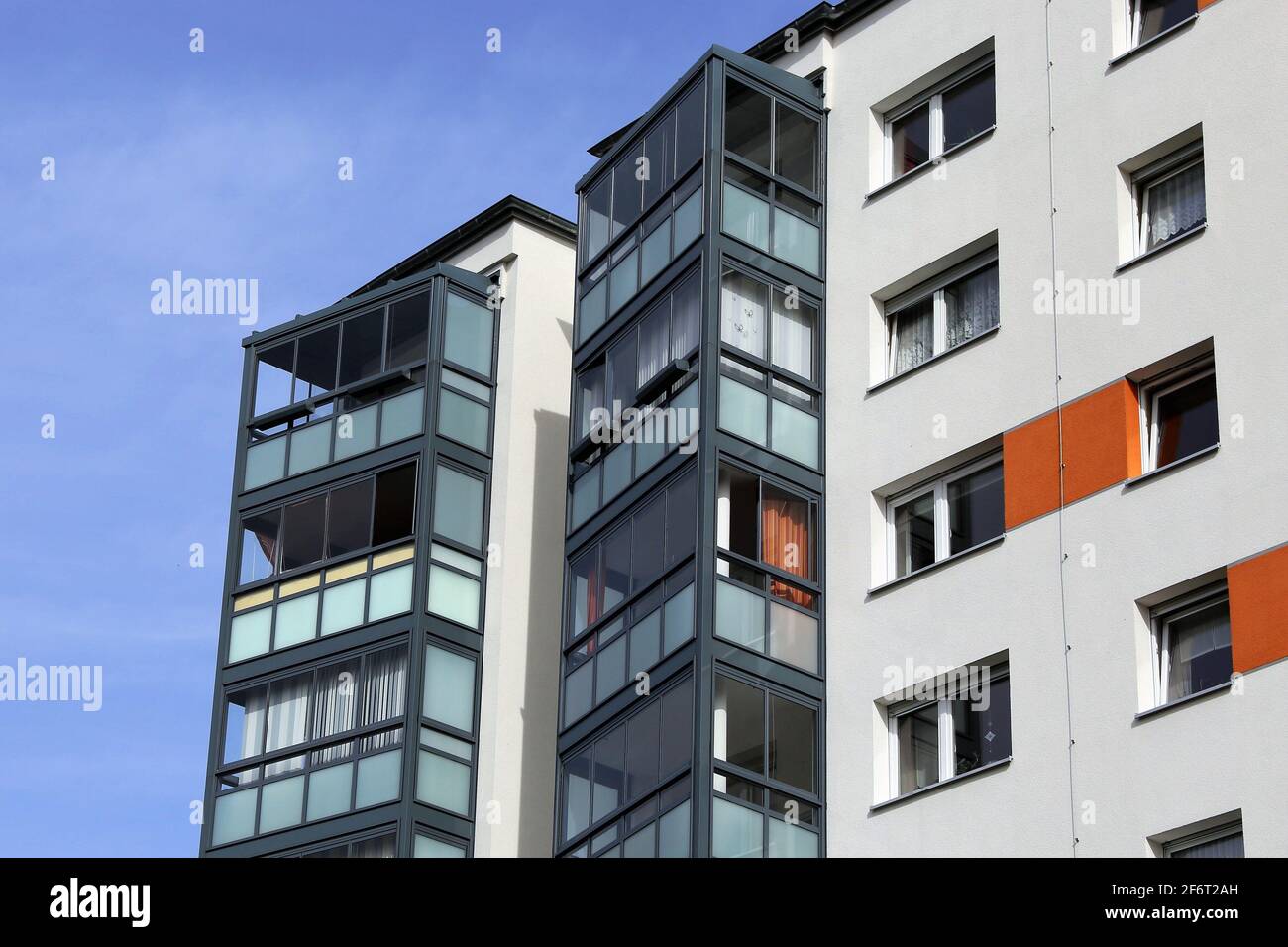 Apartment building cladding hi-res stock photography and images - Alamy