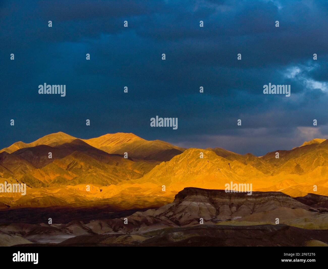 Mountain sunset california hi-res stock photography and images - Alamy