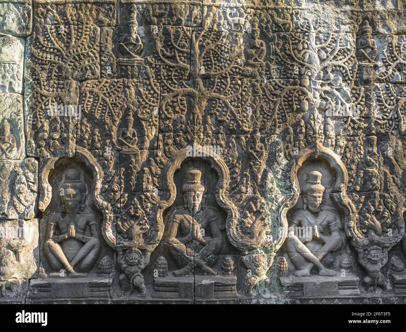 Jayavarman vii angkor hi-res stock photography and images - Alamy