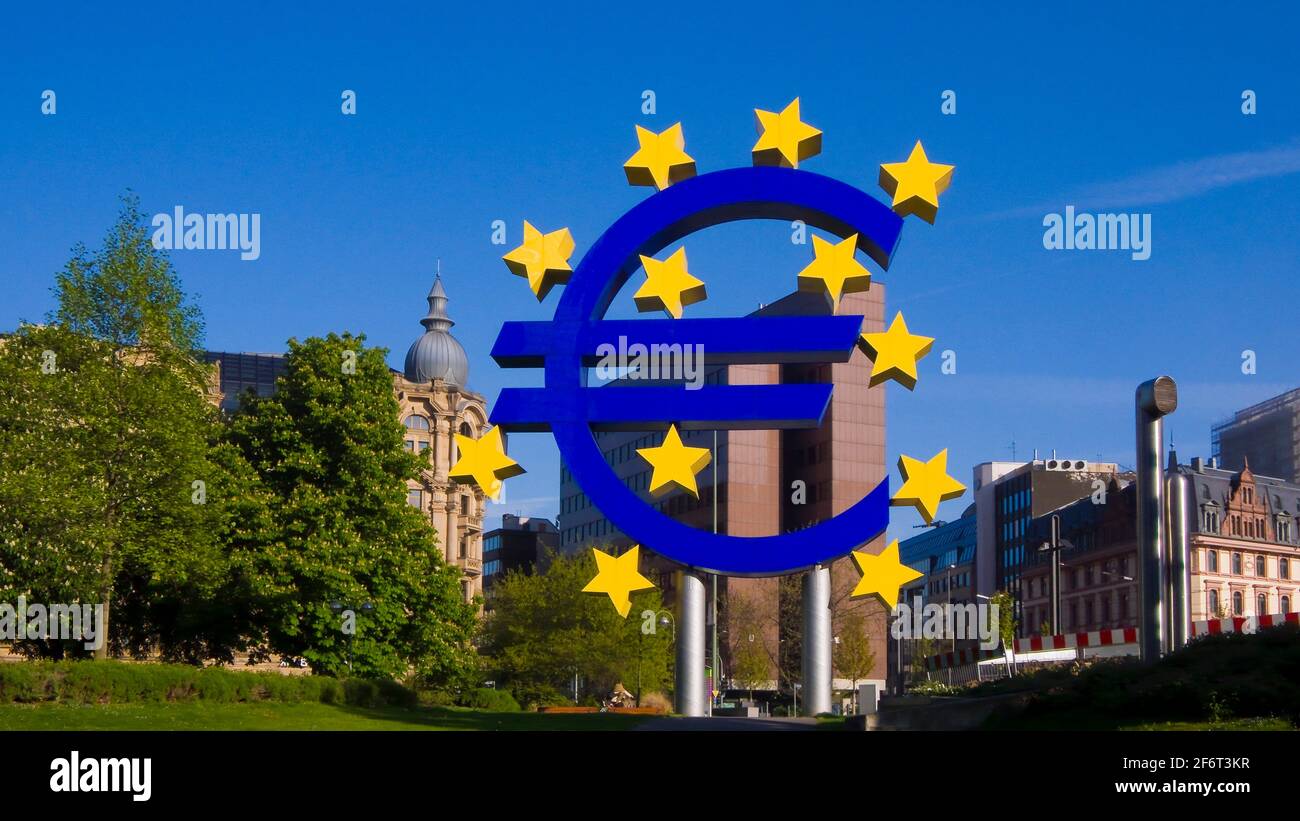 Frankfurt euro sign hi-res stock photography and images - Alamy