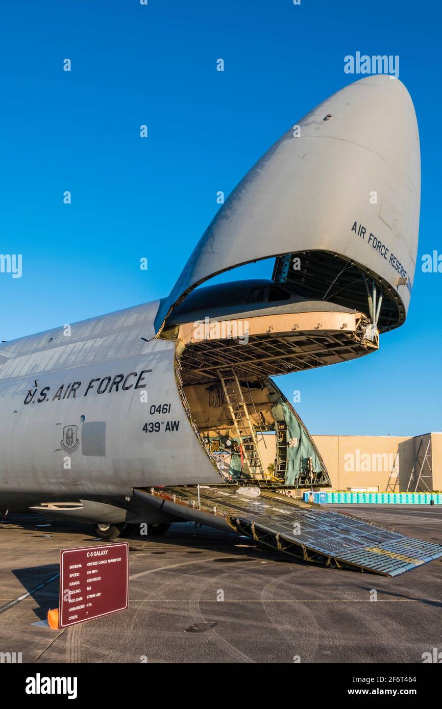 Lockheed C 5 Galaxy High Resolution Stock Photography and Images - Alamy