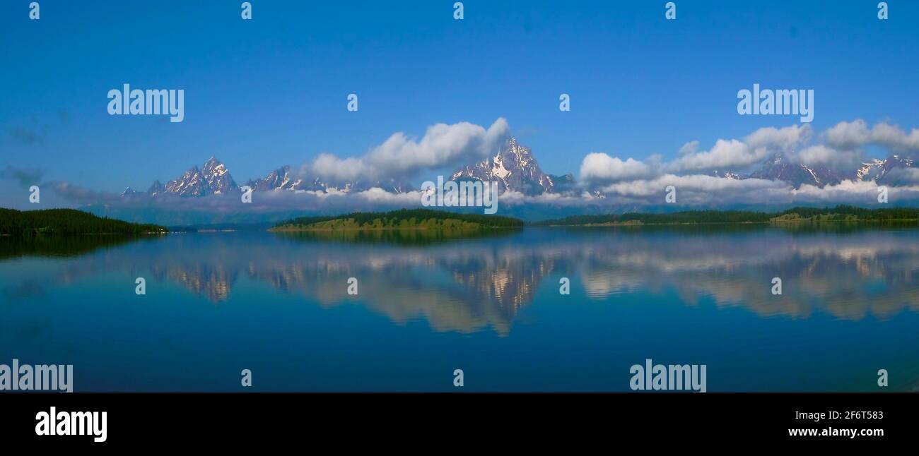 Jackson lake wyoming hi-res stock photography and images - Alamy