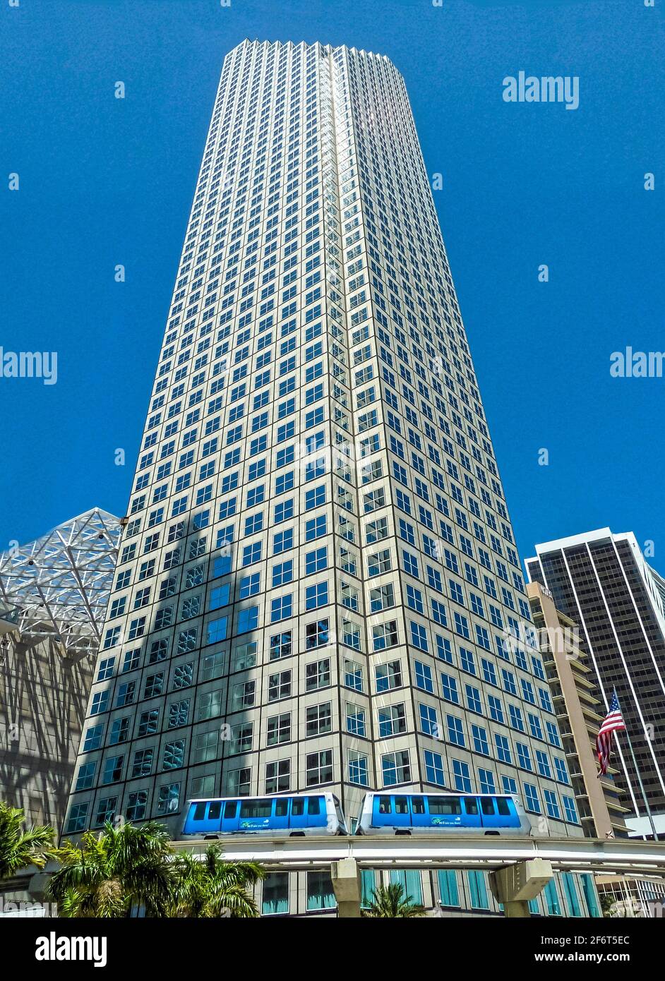 Miami downtown people mover hi-res stock photography and images - Alamy