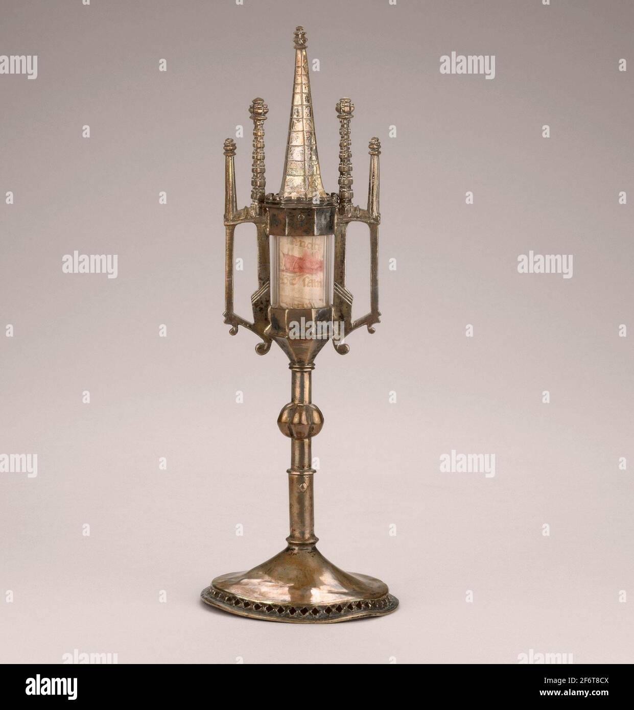 Silver reliquary hi-res stock photography and images - Alamy