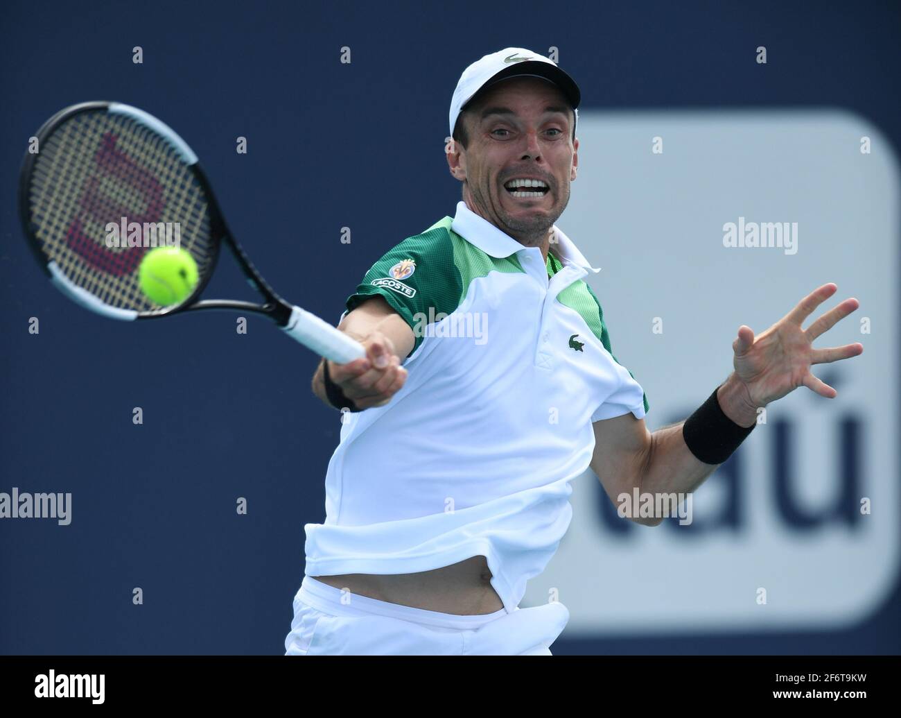 Miami Gardens, FL, USA. 02nd Apr, 2021. Jannik Sinner Vs Roberto ...
