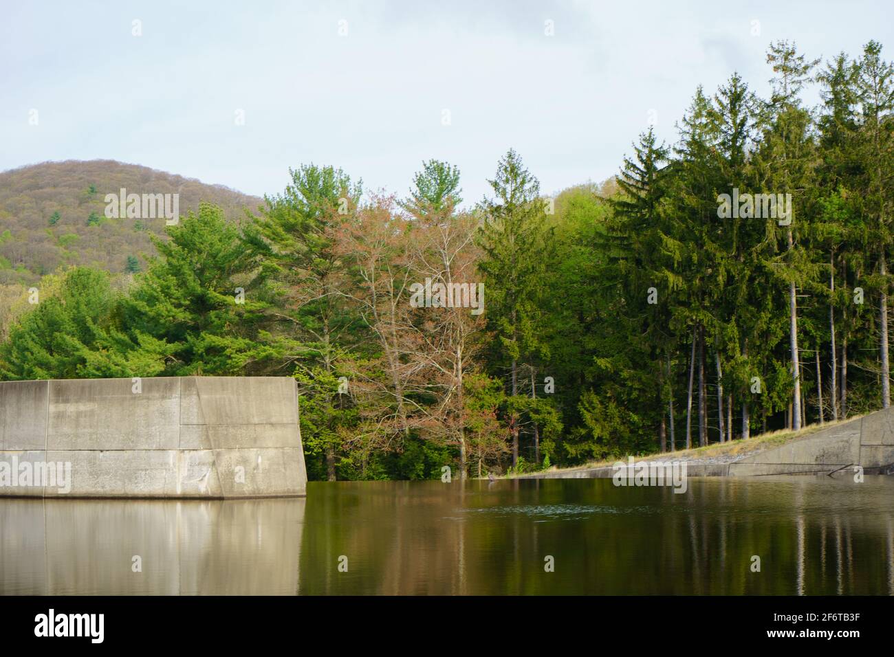 Room over water hi-res stock photography and images - Alamy