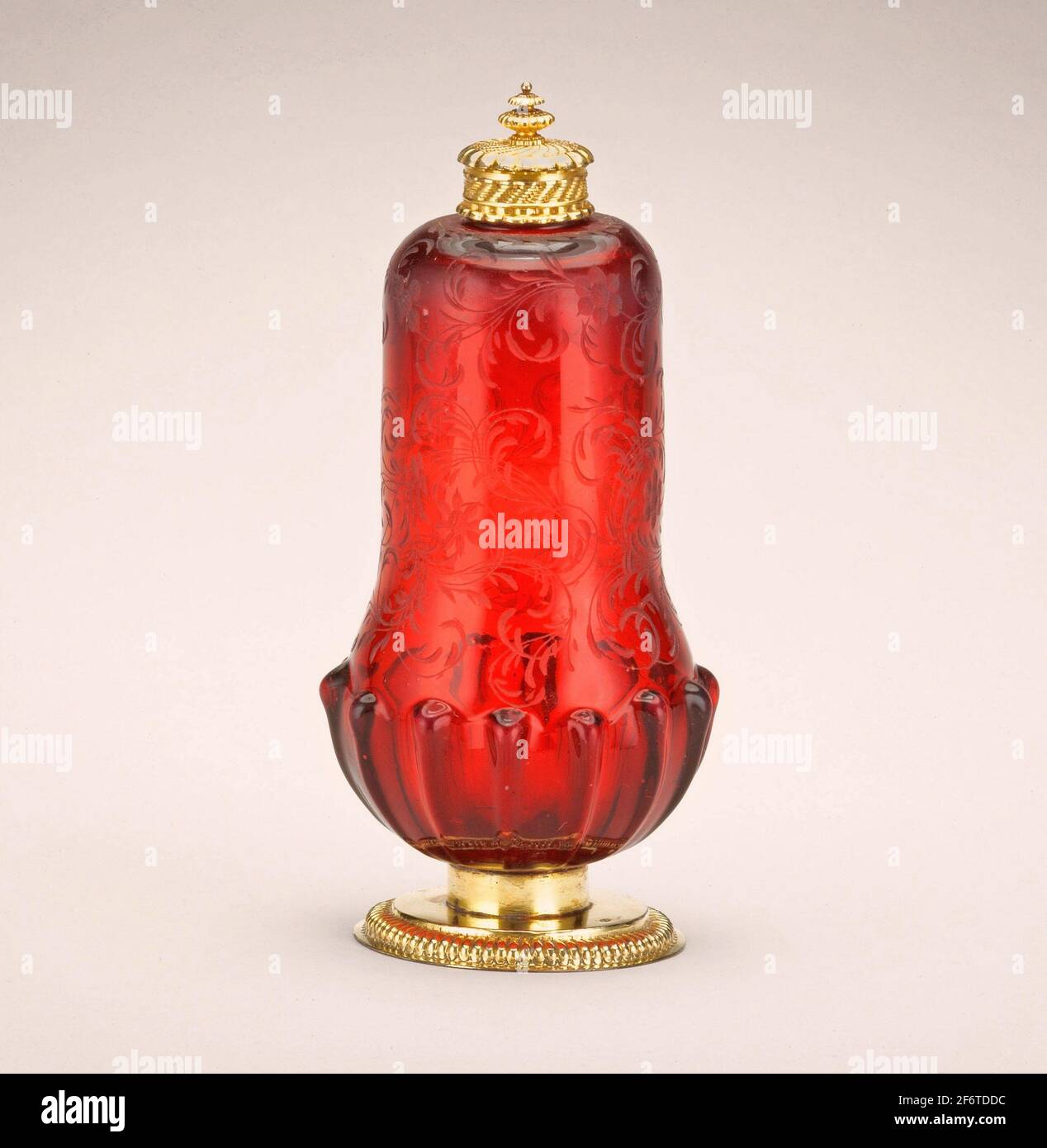 Silver caster hi-res stock photography and images - Alamy