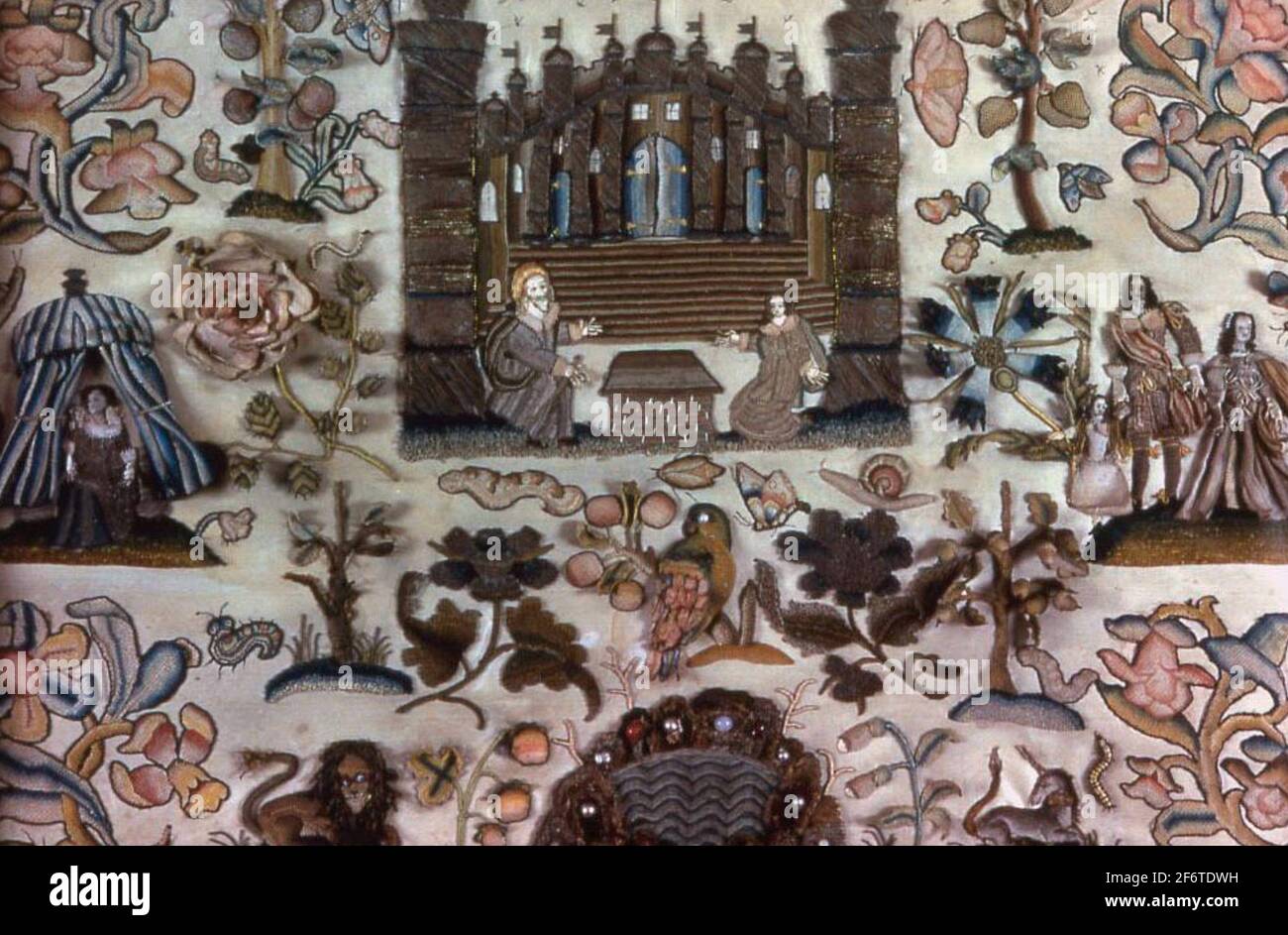 Satin weaves hi-res stock photography and images - Alamy