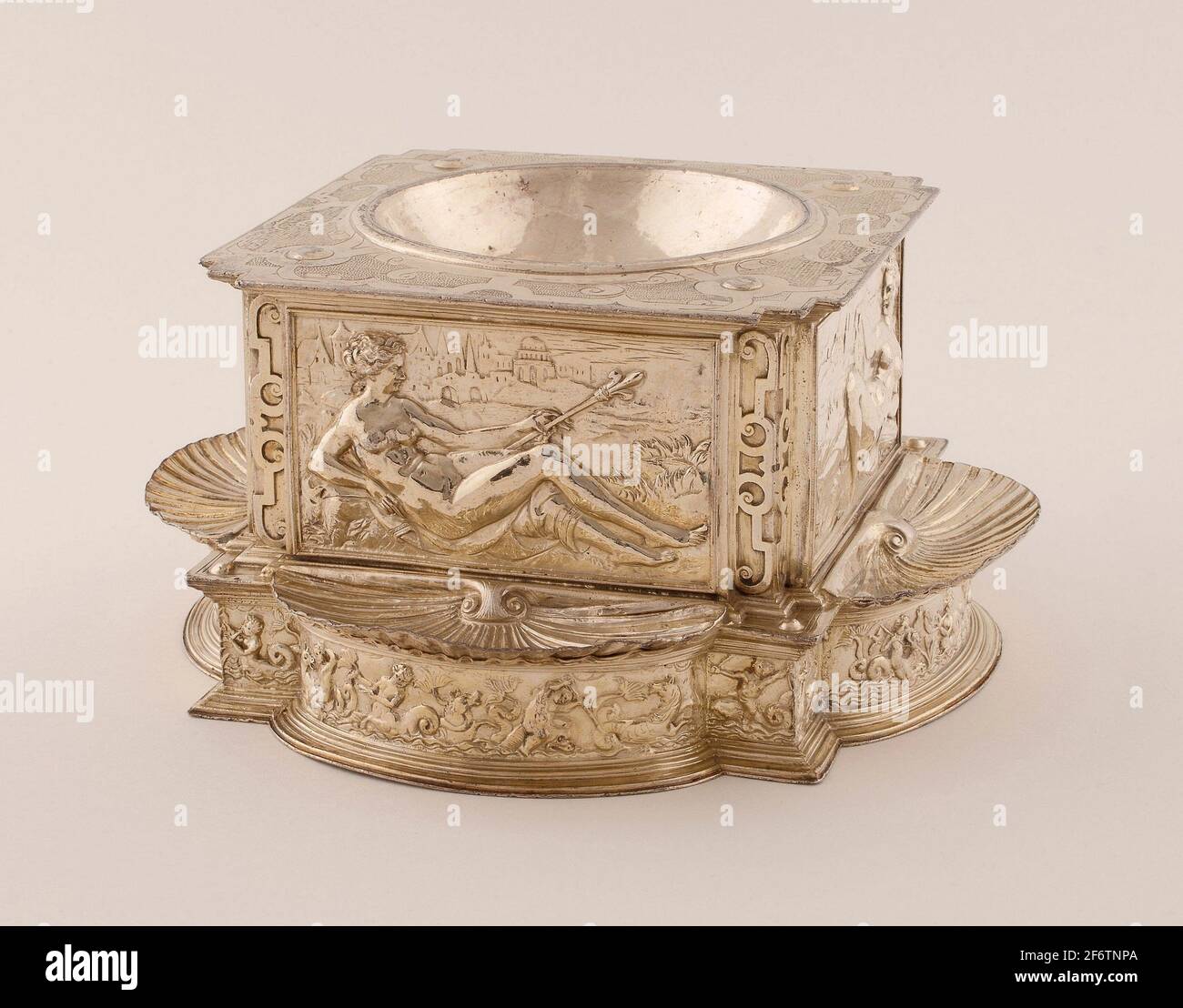 Silver gilt hi-res stock photography and images - Alamy