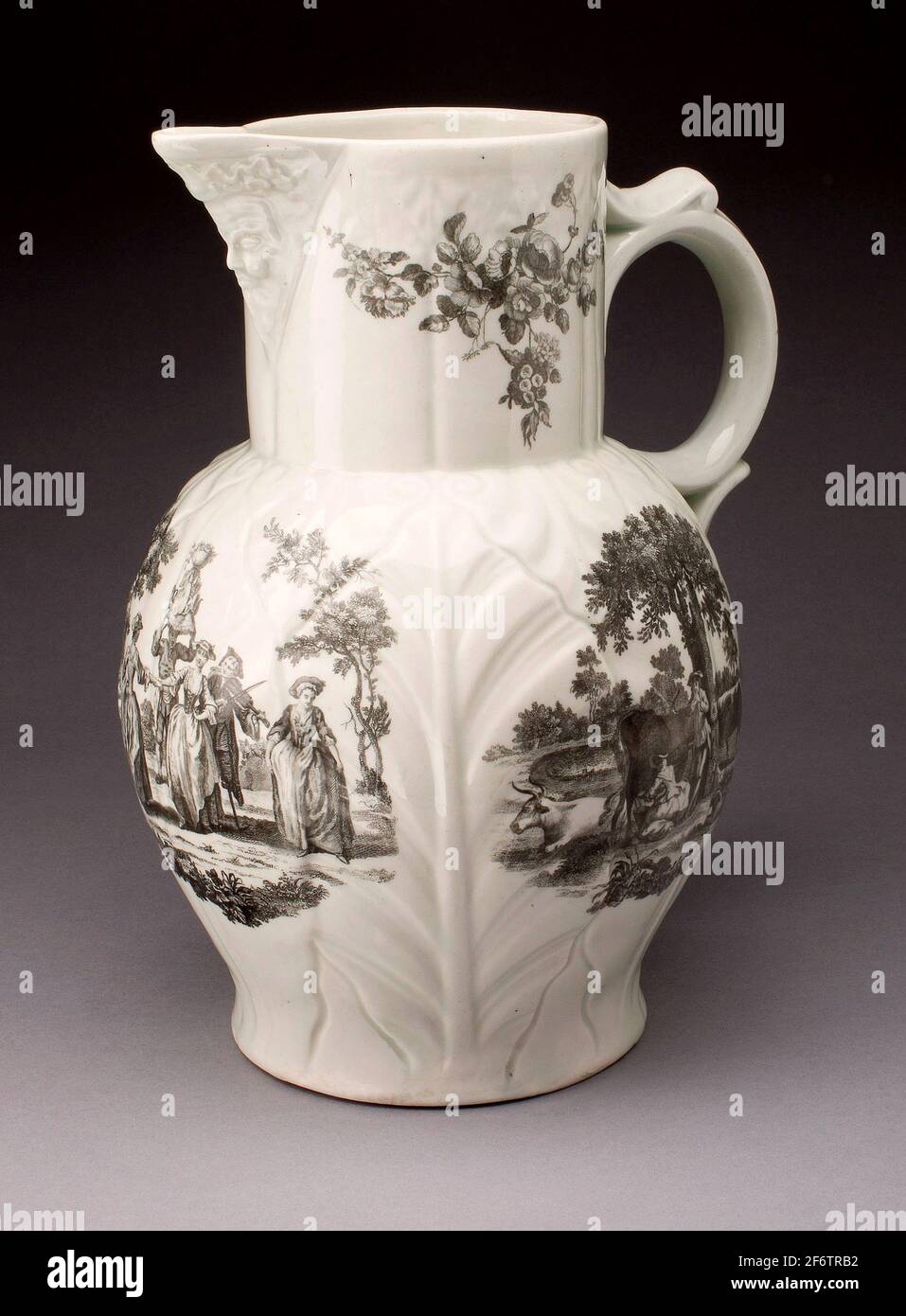 Royal worcester porcelain company hi-res stock photography and images ...