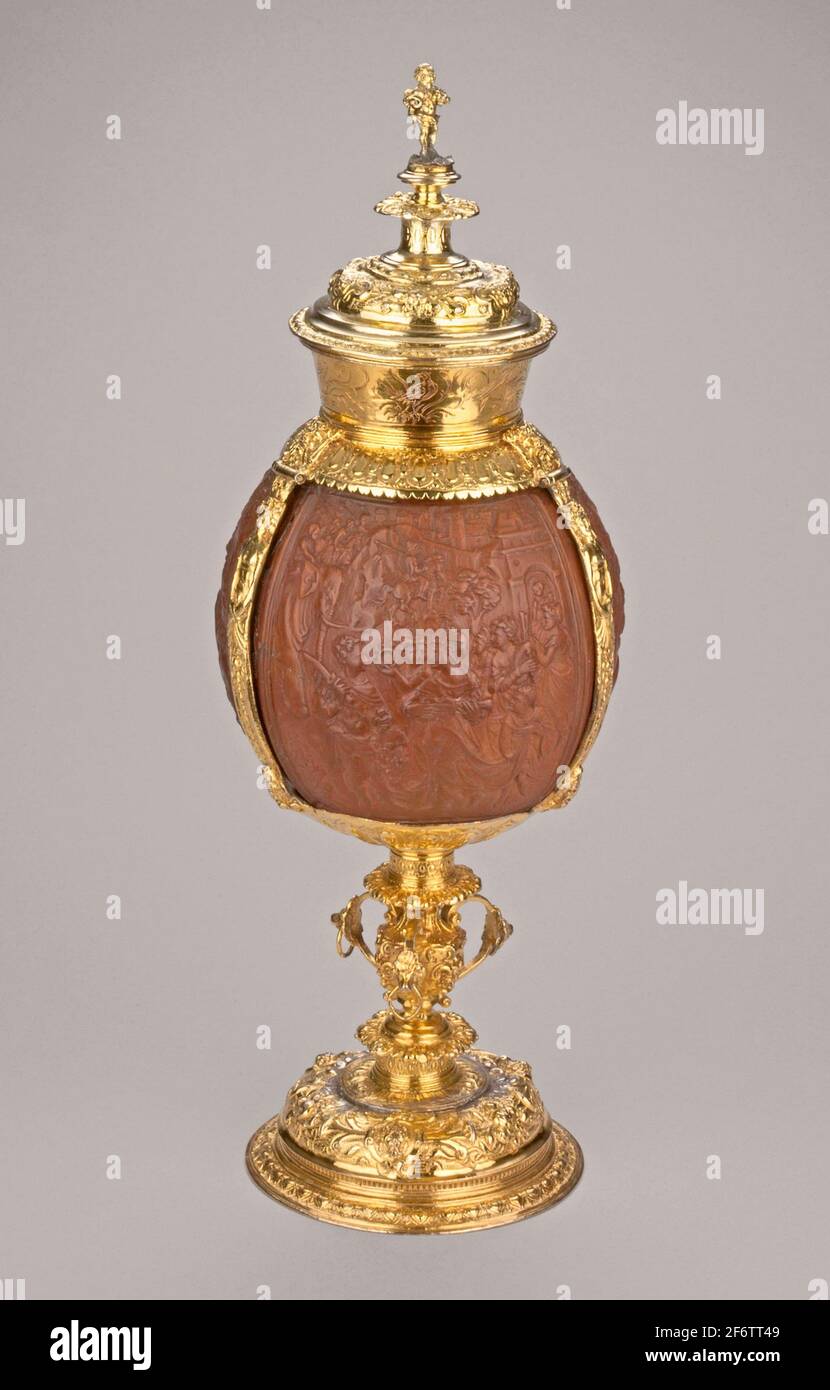Silver gilt and coconut shell hi-res stock photography and images - Alamy