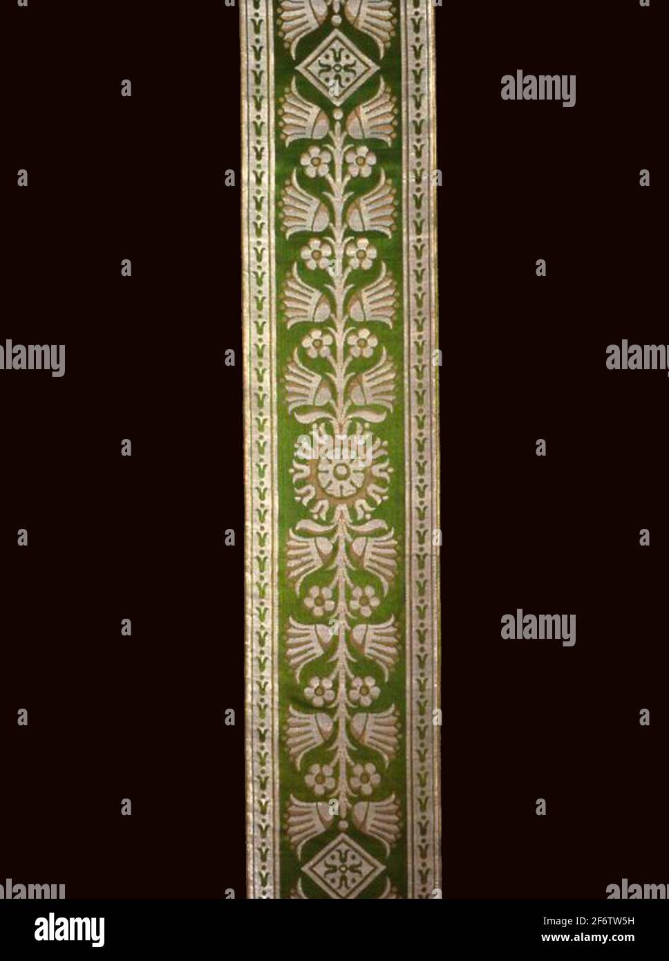 Warp faced satin weave hi-res stock photography and images - Alamy