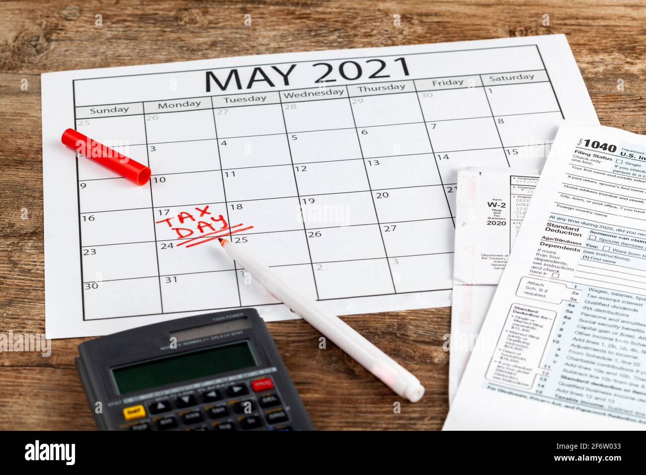 Tax office revenue service hi-res stock photography and images - Alamy