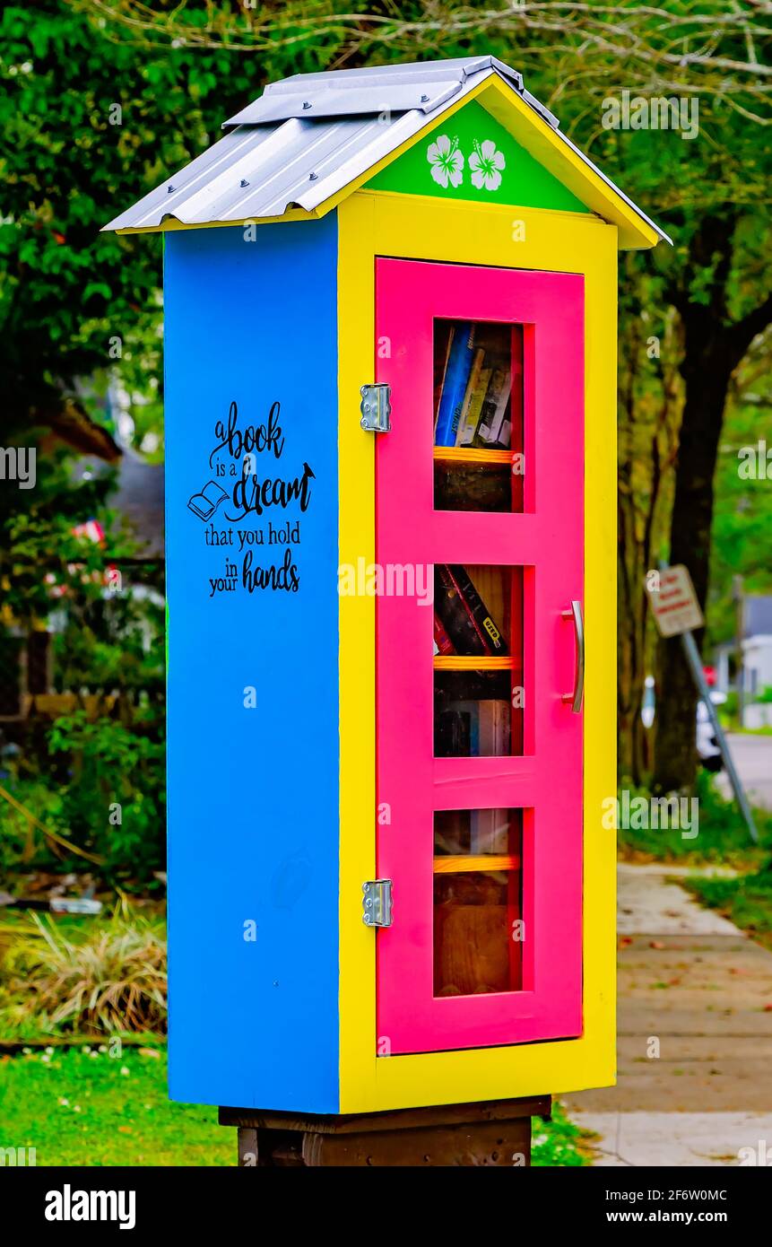 Exchange book library hi-res stock photography and images - Alamy