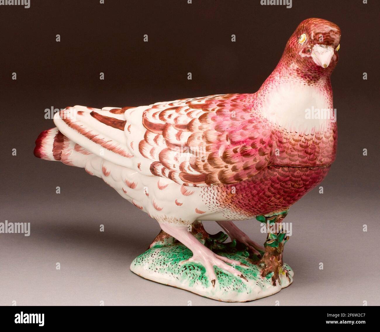 Pigeon Tureen High Resolution Stock Photography and Images - Alamy