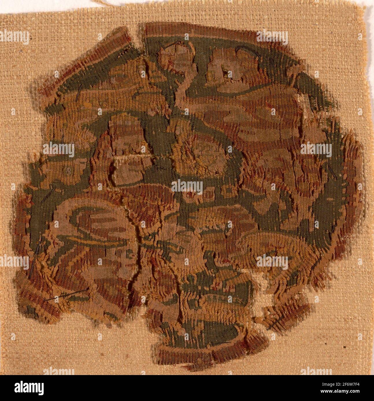 Tapestry weave roundel hi-res stock photography and images - Alamy