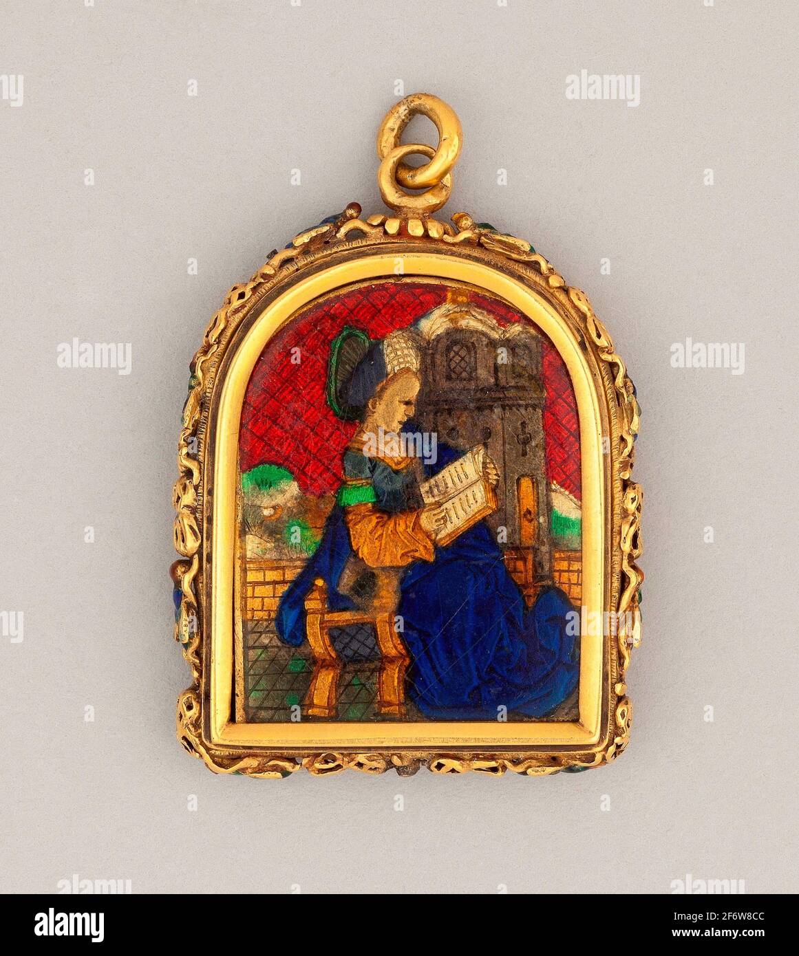 Reliquary pendant hi-res stock photography and images - Alamy