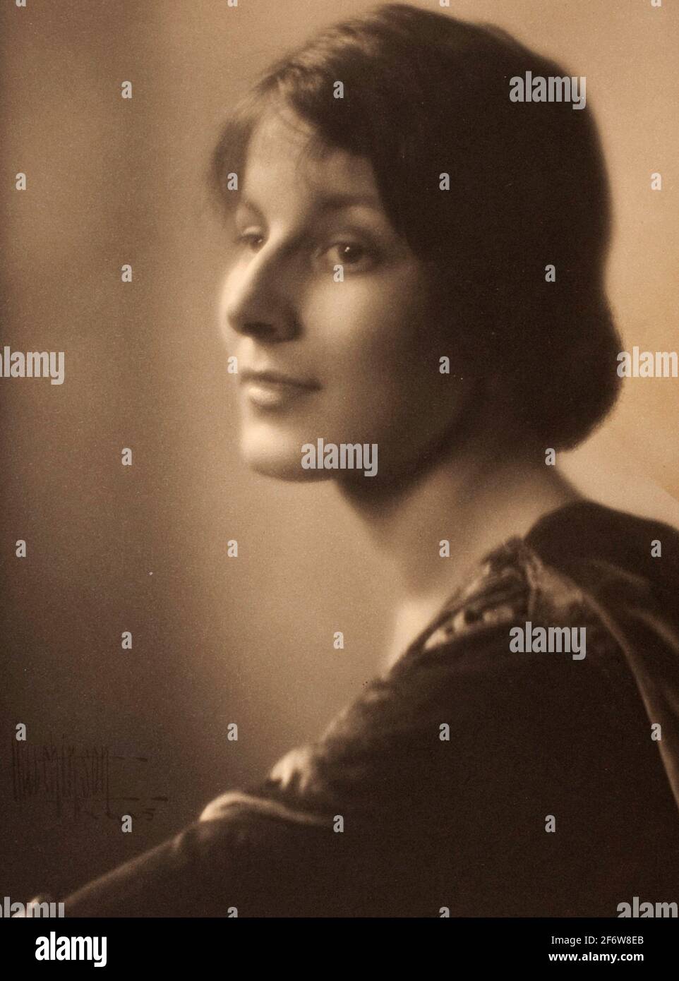 John hutchinson hi-res stock photography and images - Alamy