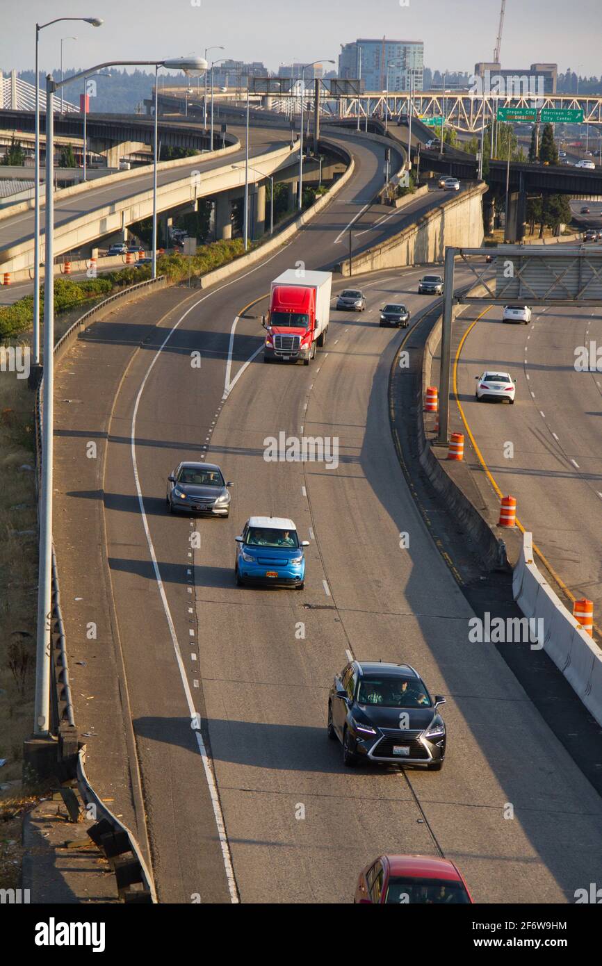 Truck on interstate usa hi-res stock photography and images - Alamy